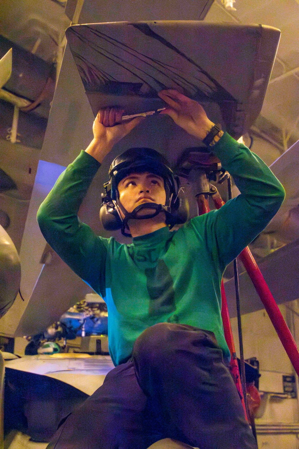 DVIDS - Images - Abraham Lincoln conducts routine operations [Image 5 of 9]