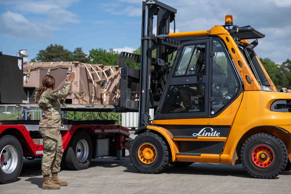 DVIDS - Images - 52nd LRS unloads equipment during AK24 [Image 1 of 5]