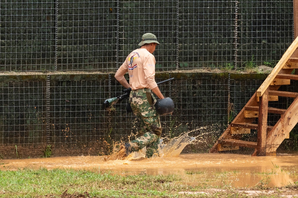 DVIDS - Images - Competitors take part in Fuerzas Comando 24 Combined ...