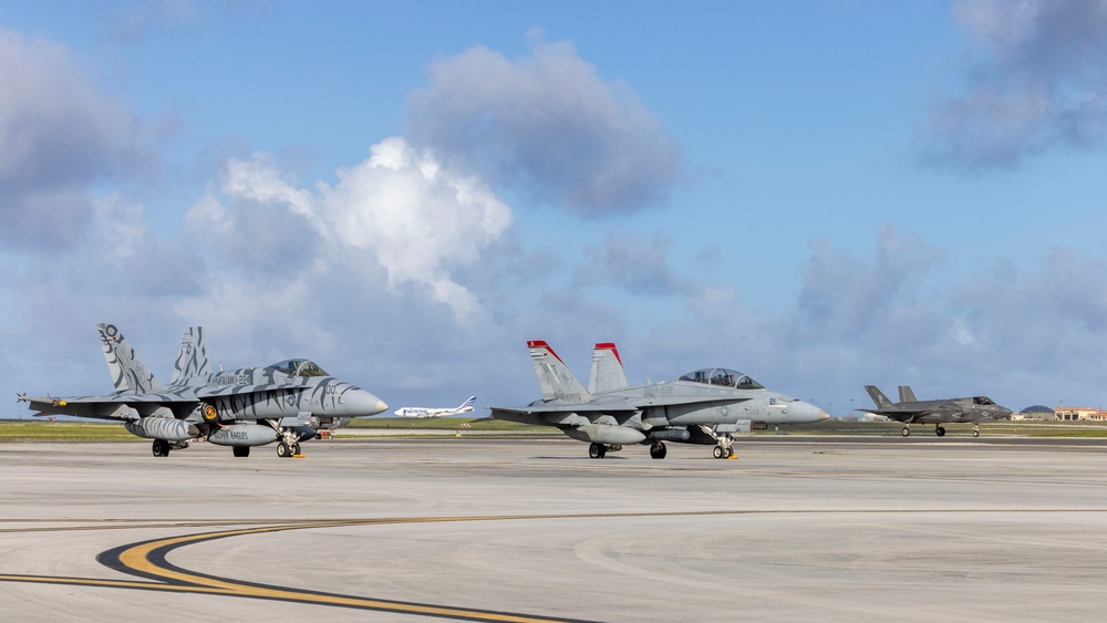 DVIDS - Images - Green Knights have landed! VMFA-121 arrives at ...
