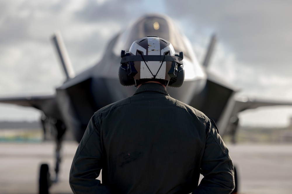 DVIDS - Images - Green Knights have landed! VMFA-121 arrives at ...