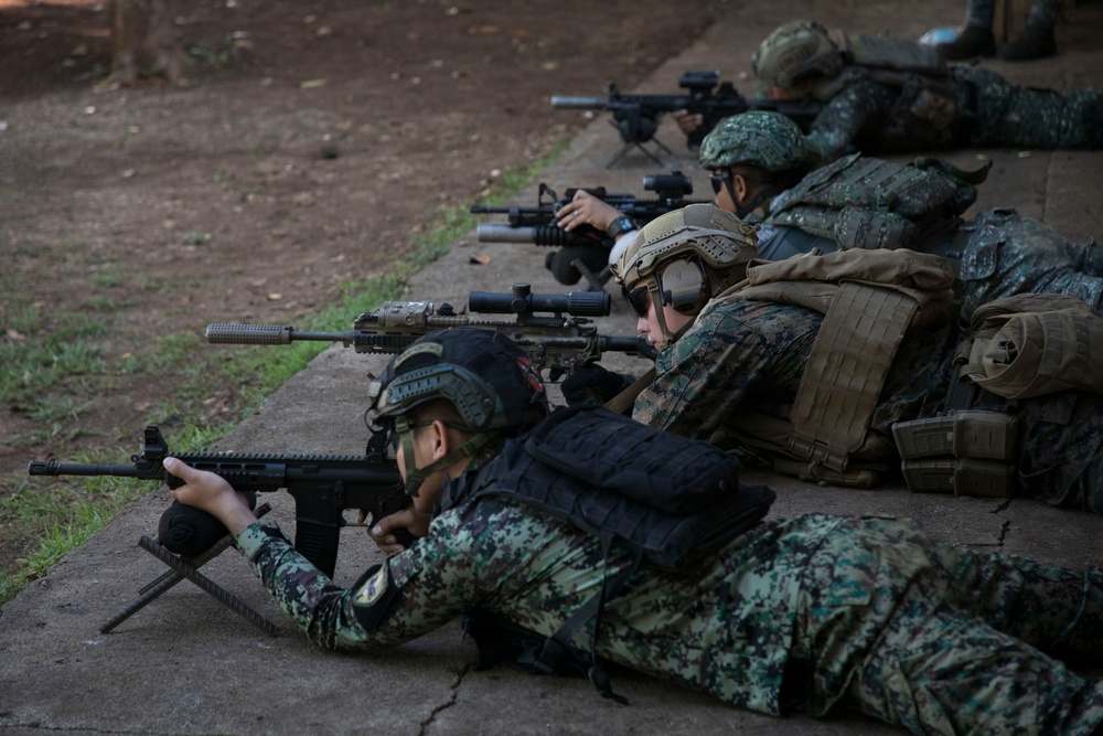 DVIDS - Images - 1/7, Philippine service members conduct known distance ...