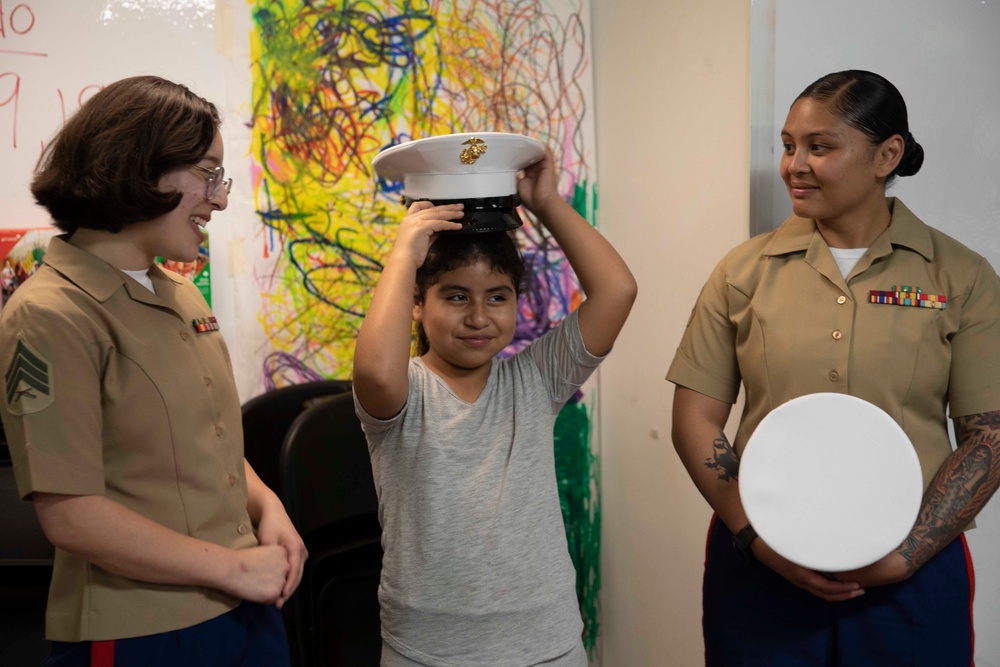 DVIDS - Images - Sailors and Marines Visit Girl Scouts Troop 6000 ...