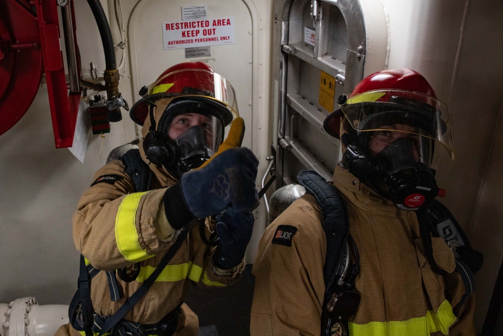 DVIDS - Images - USS Paul Ignatius (DDG 117) Conducts Damage Control ...