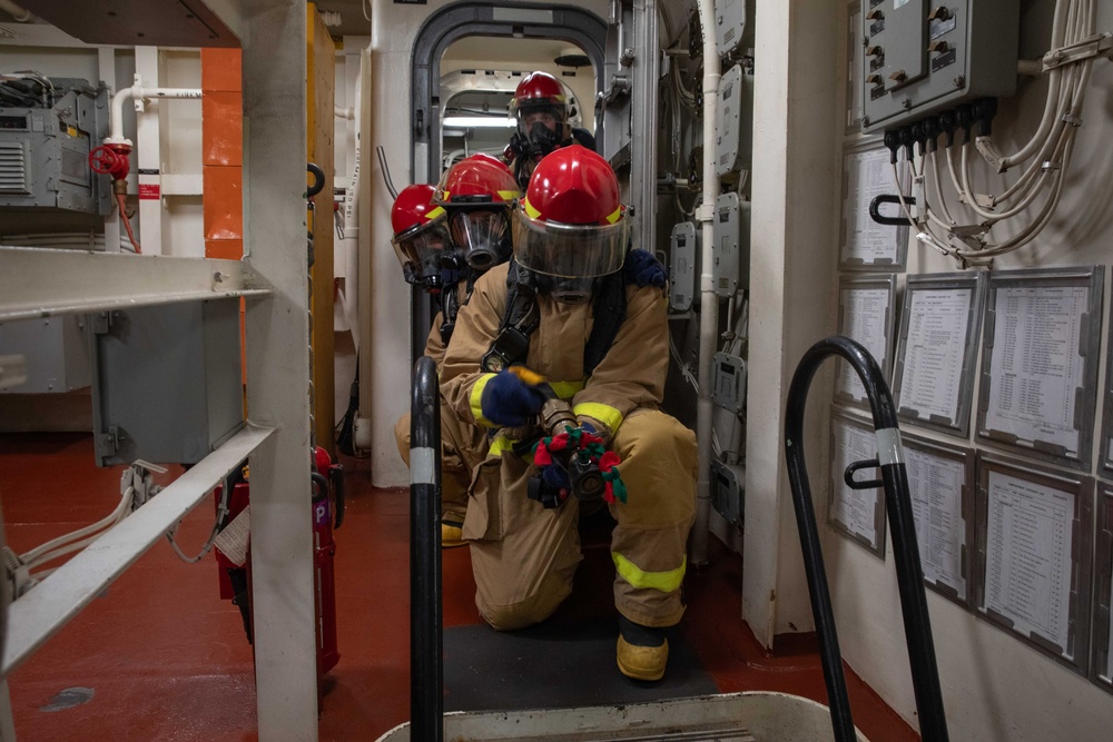 DVIDS - Images - USS Paul Ignatius (DDG 117) Conducts Damage Control ...