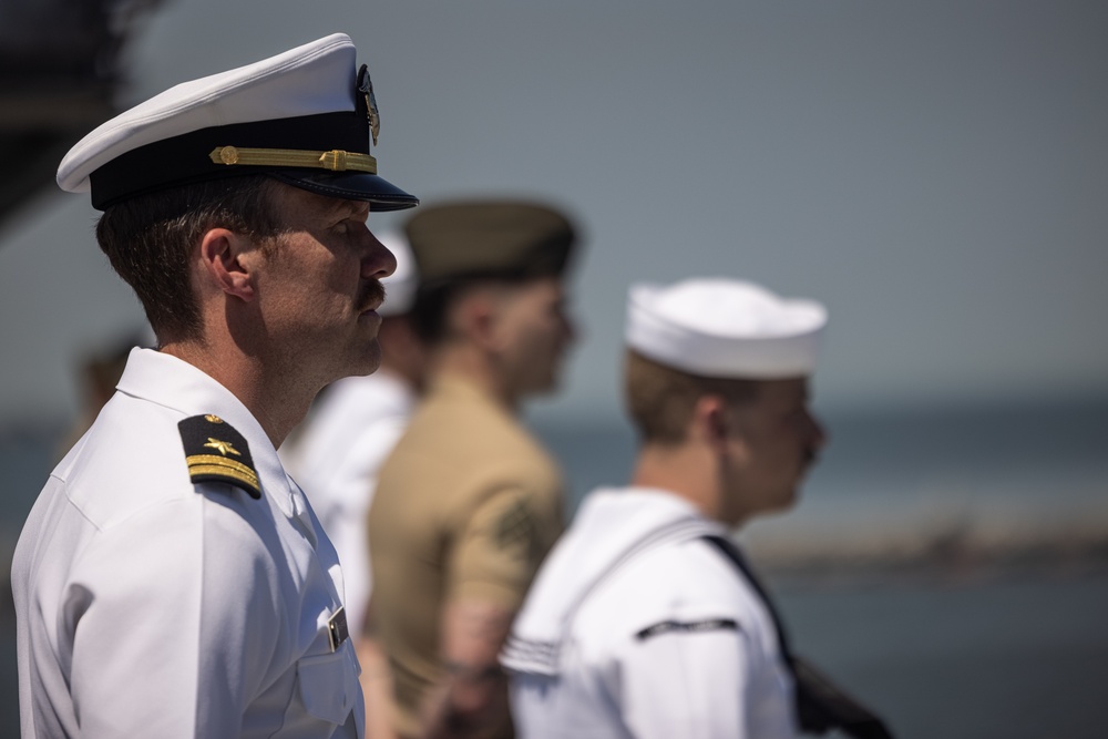 DVIDS - Images - Marines and Sailors Aboard USS New York Man the Rails
