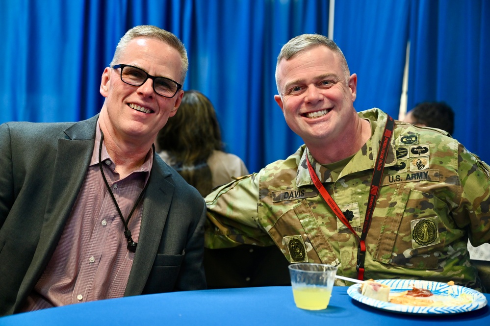 DVIDS - Images - D.C. National Guard bids farewell to Lt. Col. Robert L. Walquist Jr. [Image 4 ...