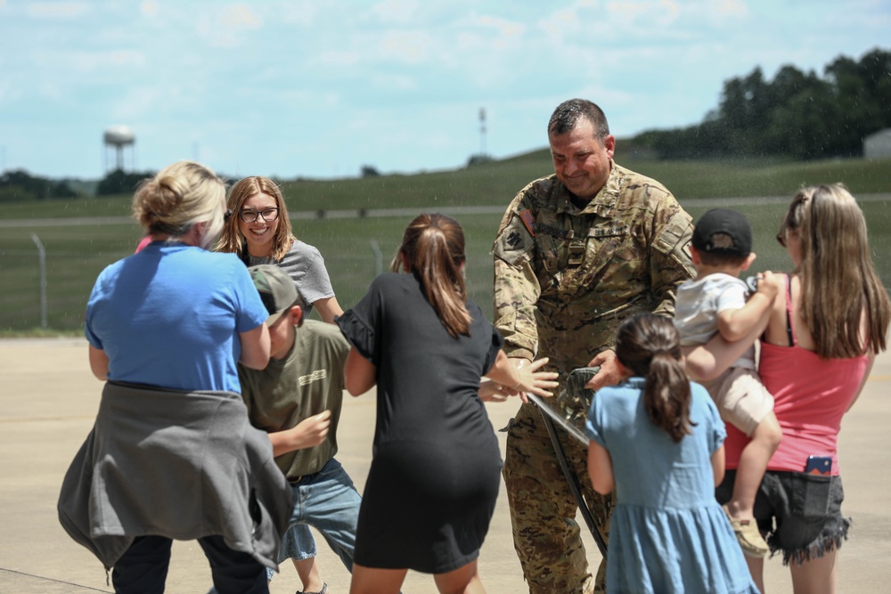 DVIDS - Images - Col. Phillip Robinson's Final Flight [Image 2 of 4]