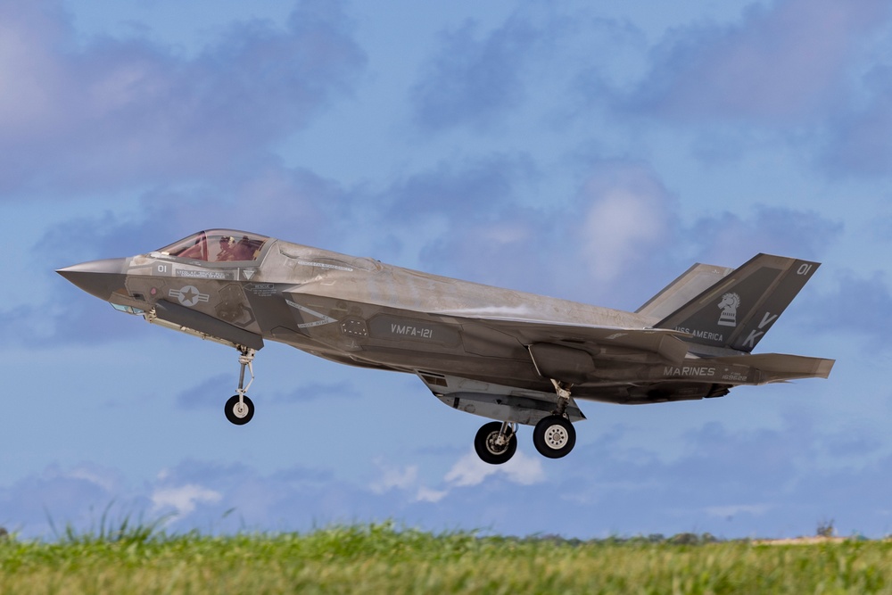 DVIDS - Images - Locked and loaded; VMFA-121 conducts ordnance ...