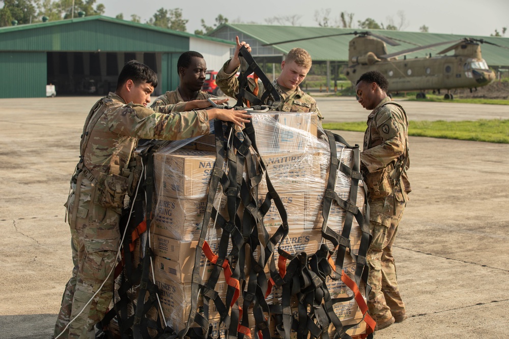 DVIDS - Images - JPMRC-X | 25th Combat Aviation Brigade Resupplies ...