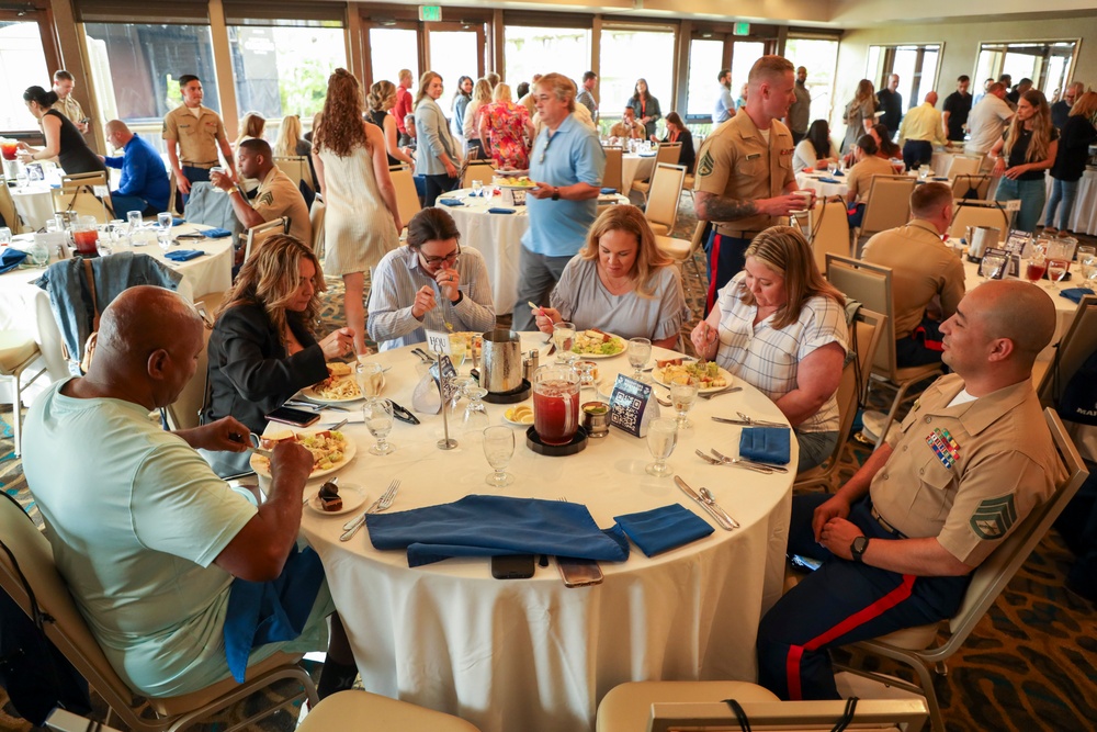 DVIDS - Images - EWS welcome aboard [Image 2 of 2]