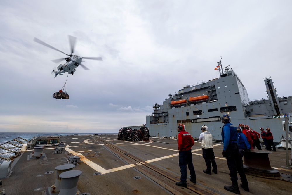 DVIDS - Images - DDG 115 VERTREP WITH T-AKE 8 [Image 3 of 4]