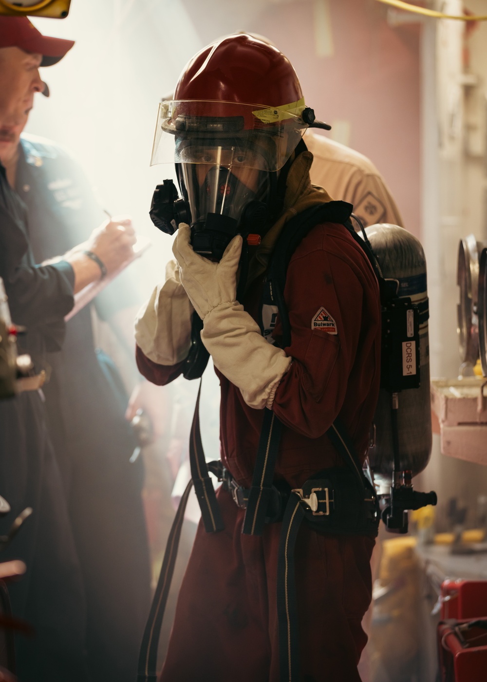 DVIDS - Images - USS CARNEY (DDG 64) CONDUCTS FIRE TRAINING [Image 3 of 3]