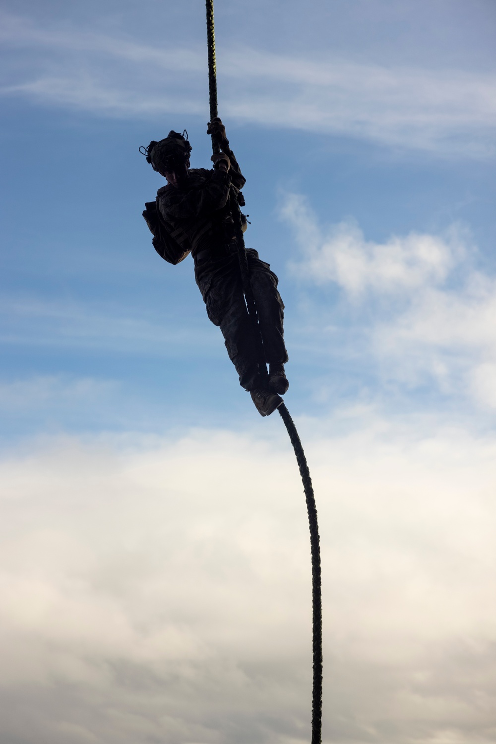 DVIDS - Images - BLT 1/8, 24th MEU (SOC) Fast-Ropes from MV-22B Osprey ...
