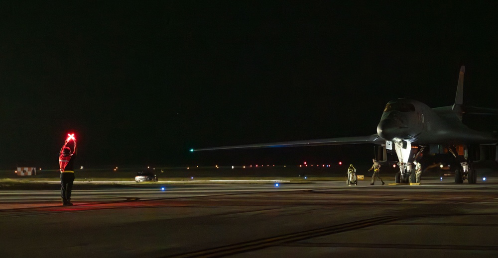 DVIDS - Images - 37th Expeditionary Bomb Squadron B-1B Lancer returns ...