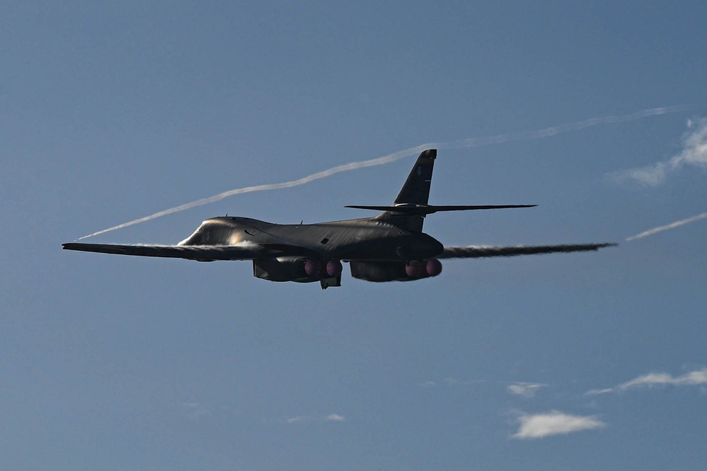 DVIDS - Images - A 37th Expeditionary Bomb Squadron B-1B Lancer takes ...