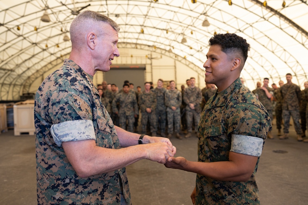 DVIDS - Images - Commandant, Gen. Smith, and Sgt. Maj. Ruiz Visit 2nd ...