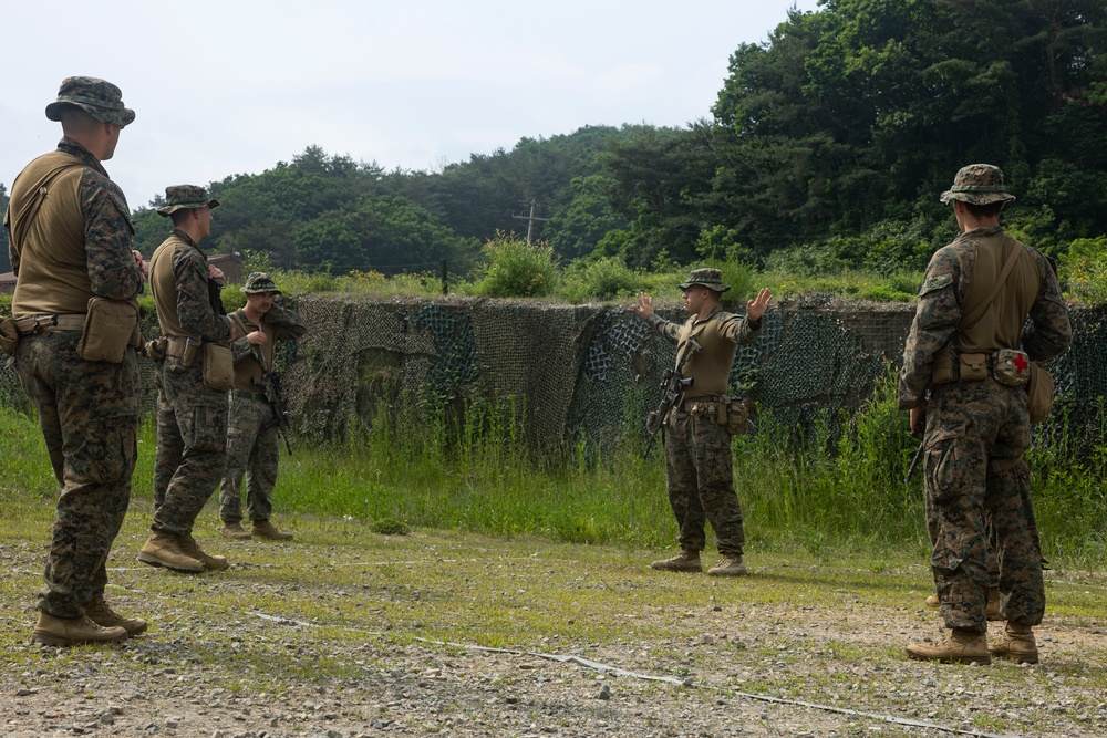 DVIDS - Images - 4th Marines Execute Fundamentals of Patrolling Class ...