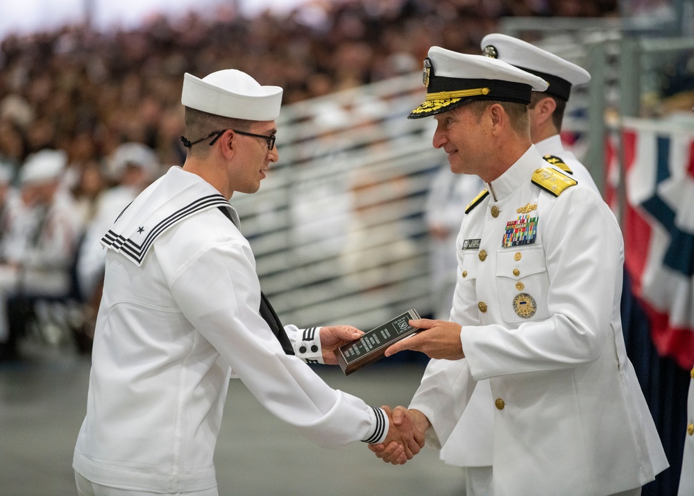 DVIDS - Images - Recruit Training Command Pass-In-Review [Image 13 of 20]