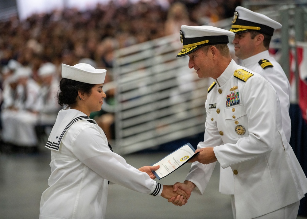 DVIDS - Images - Recruit Training Command Pass-In-Review [Image 15 of 20]