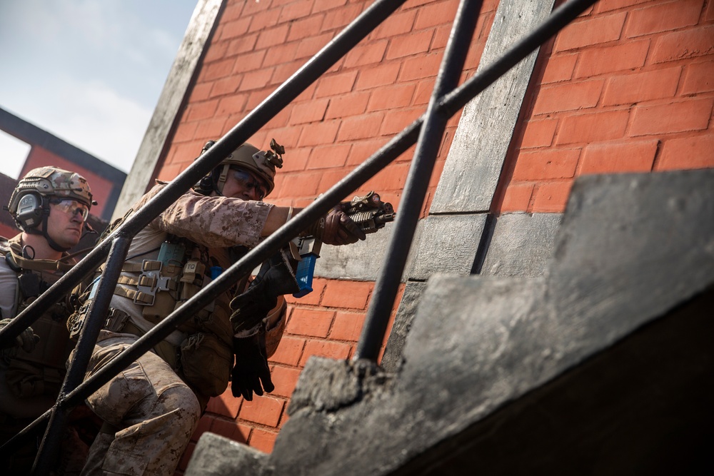 DVIDS - Images - U.S. Marines conduct simulated raid during exercise ...