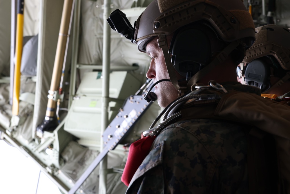 DVIDS - Images - 4th Reconnaissance Battalion Conducts Free-Fall Jumps ...