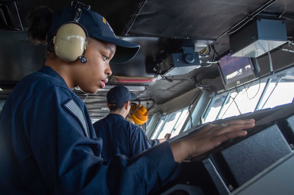 DVIDS - Images - USS Ronald Reagan (CVN 76) Sailors stand watch in the ...