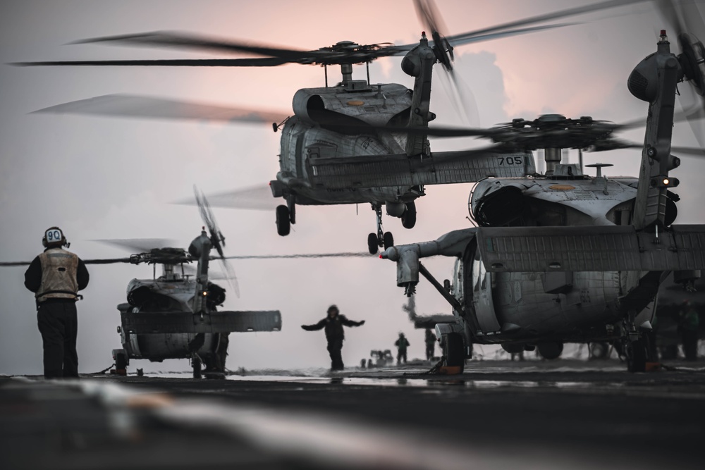 DVIDS - Images - George Washington Conducts Flight Operations in the ...