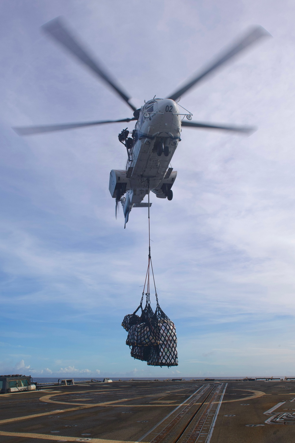 DVIDS - Images - Halsey Conducts VERTREP [Image 1 of 4]