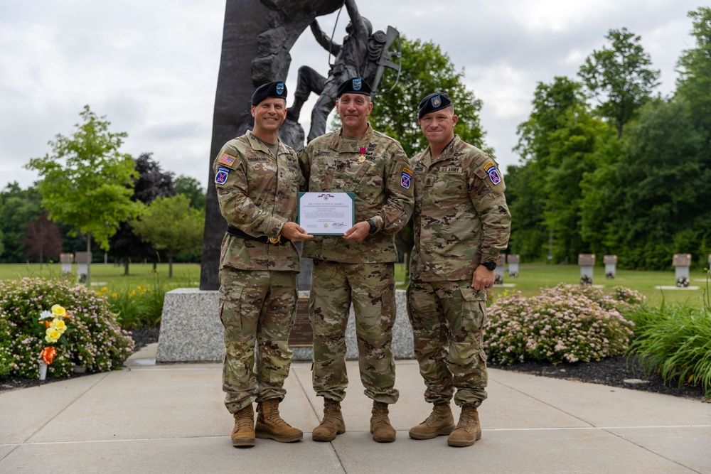 DVIDS - Images - 10th Mountain Division Artillery Awards Ceremony June ...
