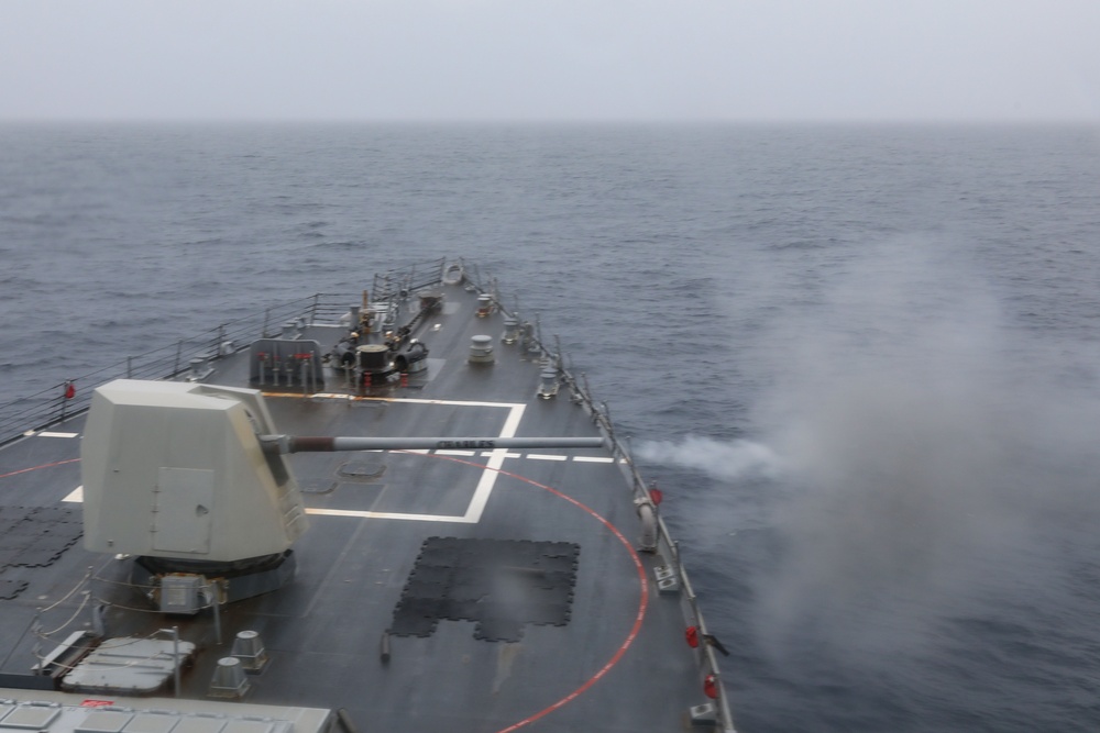 DVIDS - Images - Sailors aboard the USS Howard conduct a live fire ...