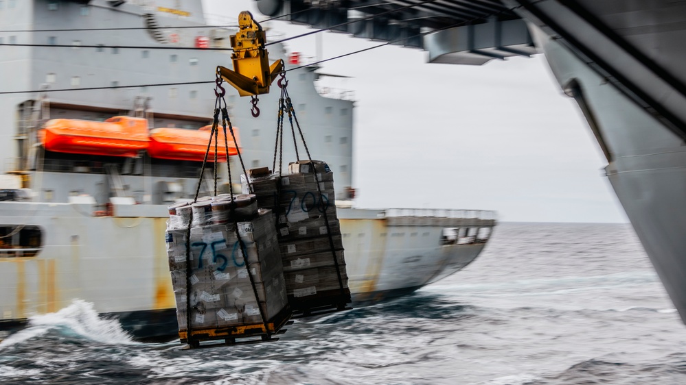 DVIDS - Images - George Washington Conducts a Replenishment at Sea ...