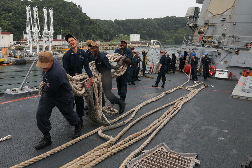 DVIDS - Images - Sailors aboard the USS Howard conduct a sea and anchor ...