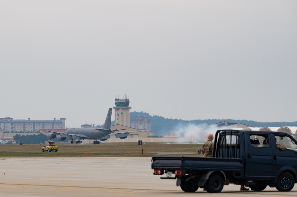 Dvids Images Wolf Pack Conducts First Ever Kc 135 Hot Pit Refueling
