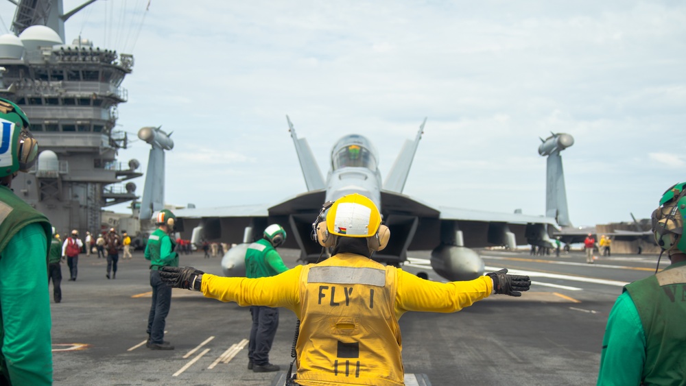 DVIDS - Images - George Washington Conducts Flight Operations [Image 1 ...