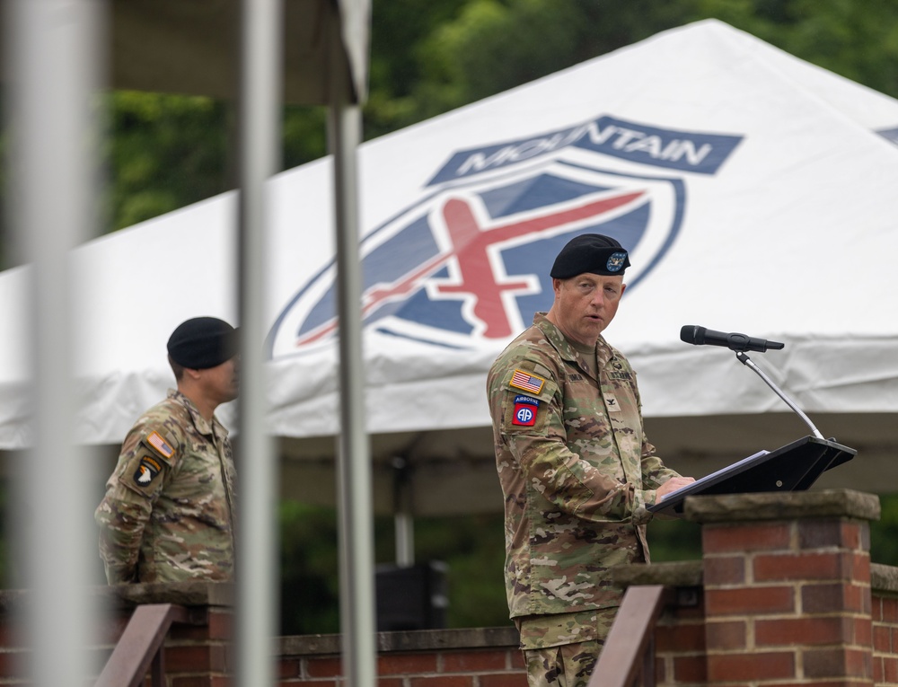 DVIDS - Images - 10th Mountain Division Artillery Change of Command ...