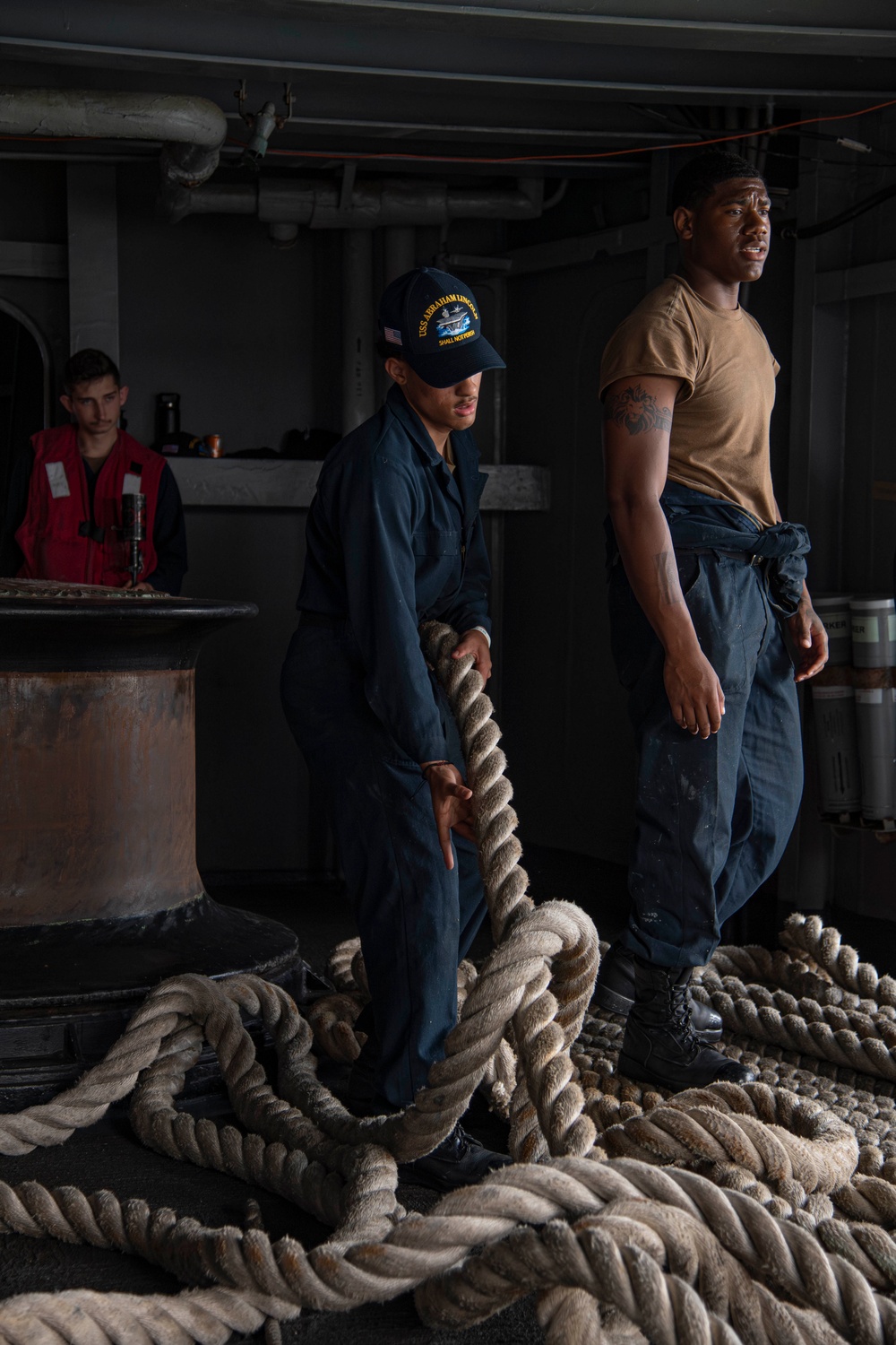 DVIDS - Images - Abraham Lincoln Sailors fake down line [Image 4 of 5]