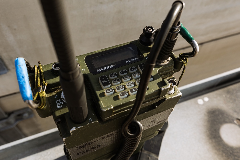 DVIDS - Images - 5th ANGLICO & JGSDF | conduct simulated CAS [Image 4 of 8]