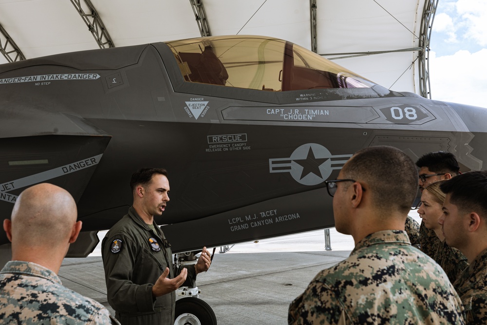 DVIDS - Images - 5th ANGLICO, JGSDF tour F-35B, conduct simulated CAS ...