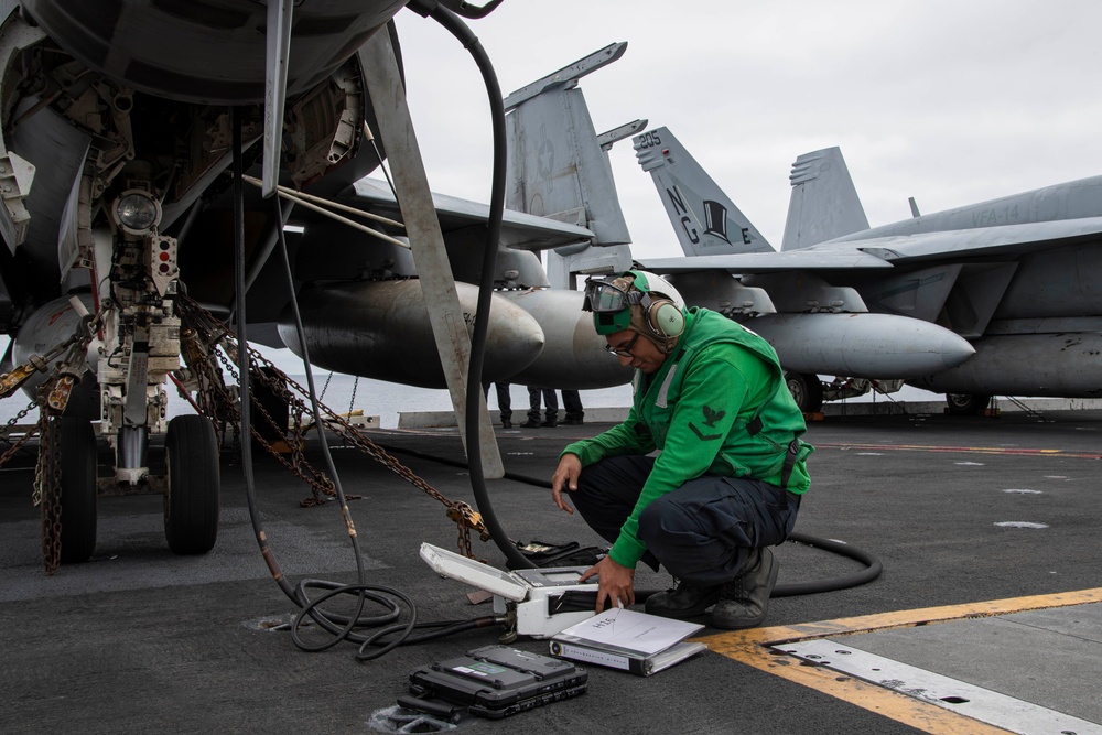 DVIDS - Images - Abraham Lincoln conducts routine operations [Image 1 of 5]