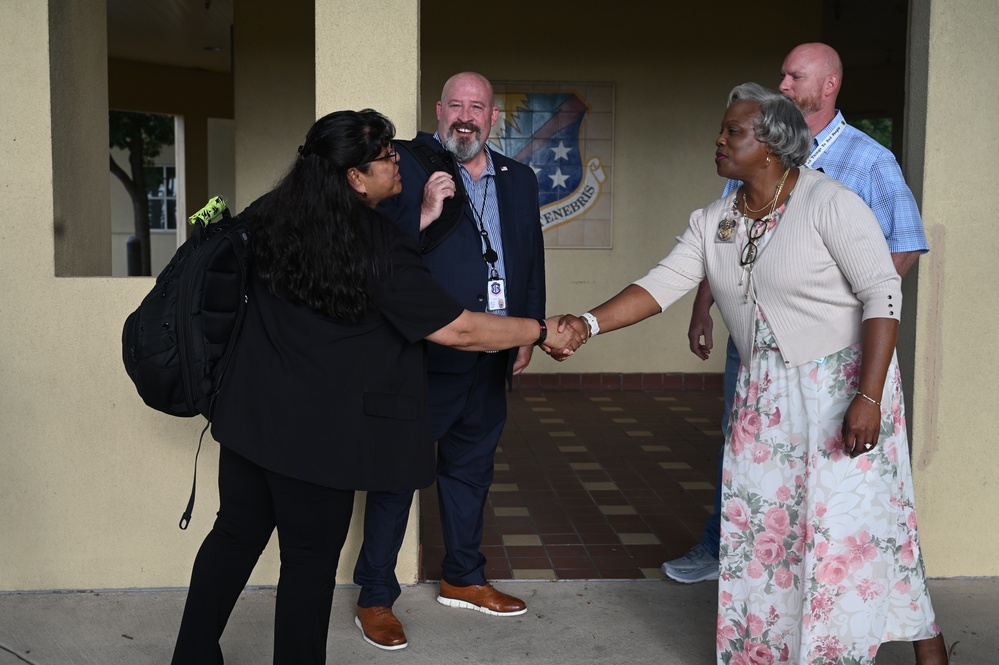 DVIDS - Images - ACC A5/8 and IG visit the 67th Cyberspace Wing [Image ...