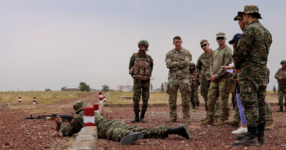 DVIDS - Images - Eagle Partner 24: Weapons Familiarization [Image 4 of 5]