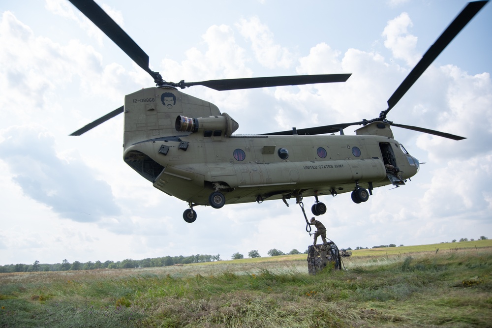 DVIDS - Images - Iowa Army National Guard Soldiers conduct sling load ...