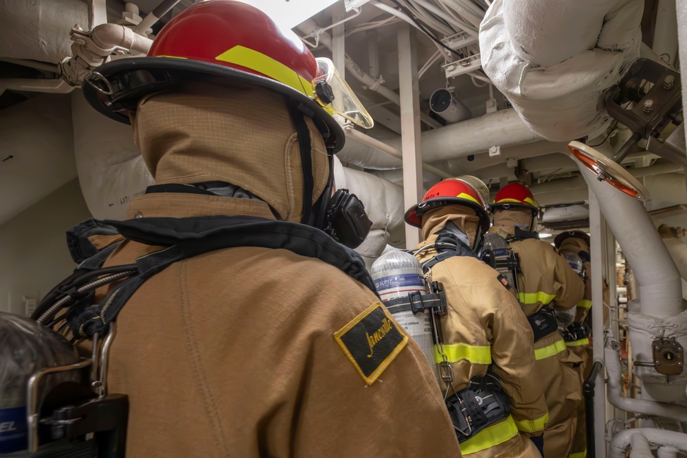 DVIDS - Images - Spruance Sailors conduct firefighting drills [Image 1 ...