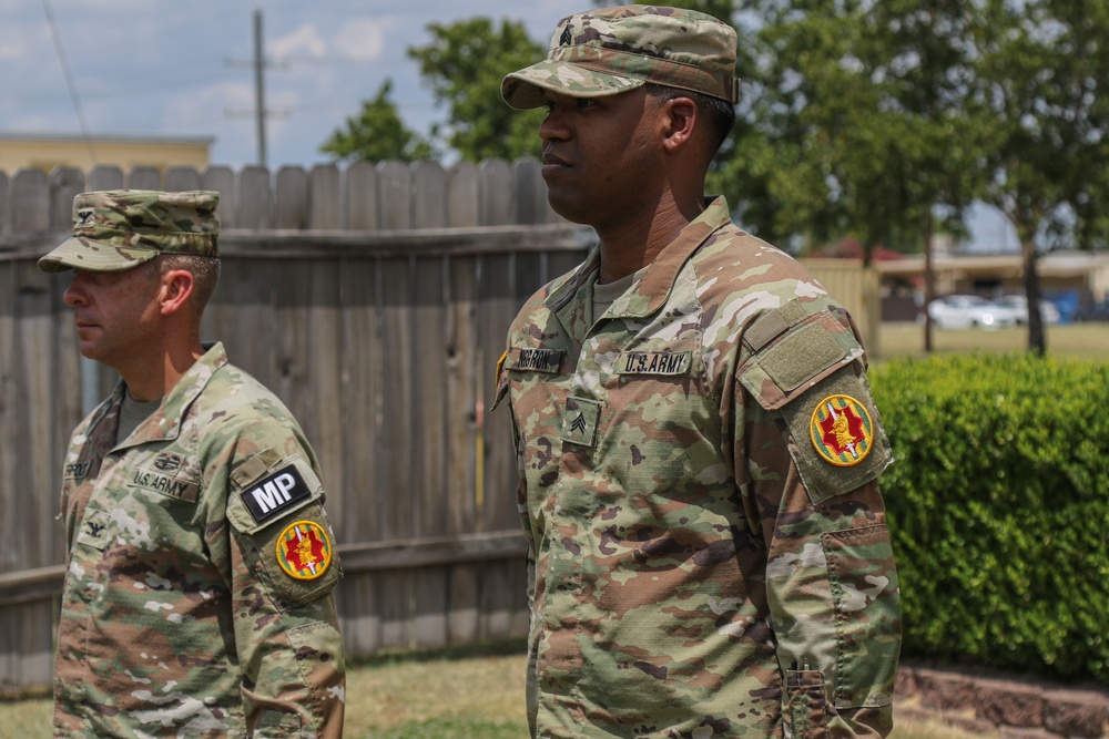 DVIDS - Images - Sgt. Kevin Negron Award Ceremony [Image 2 of 13]