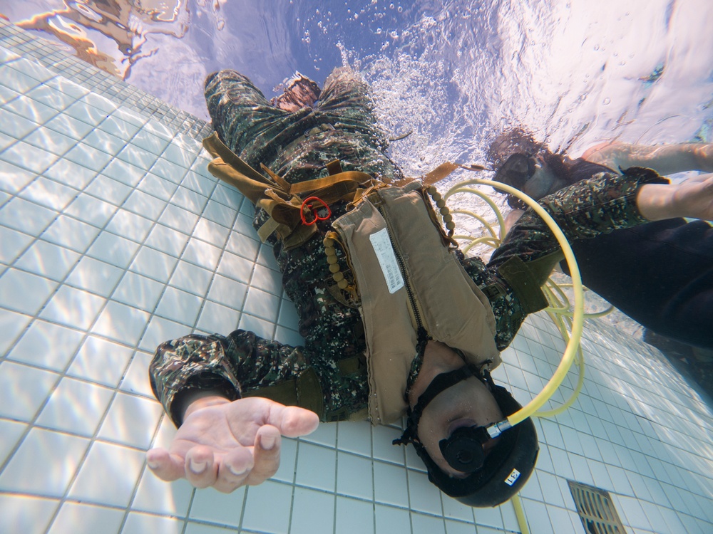 DVIDS - Images - Philippine marines conduct shallow water egress ...