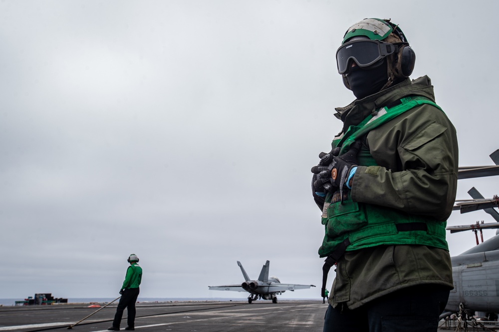 DVIDS - Images - Nimitz Conducts Flight Operations [Image 9 of 15]