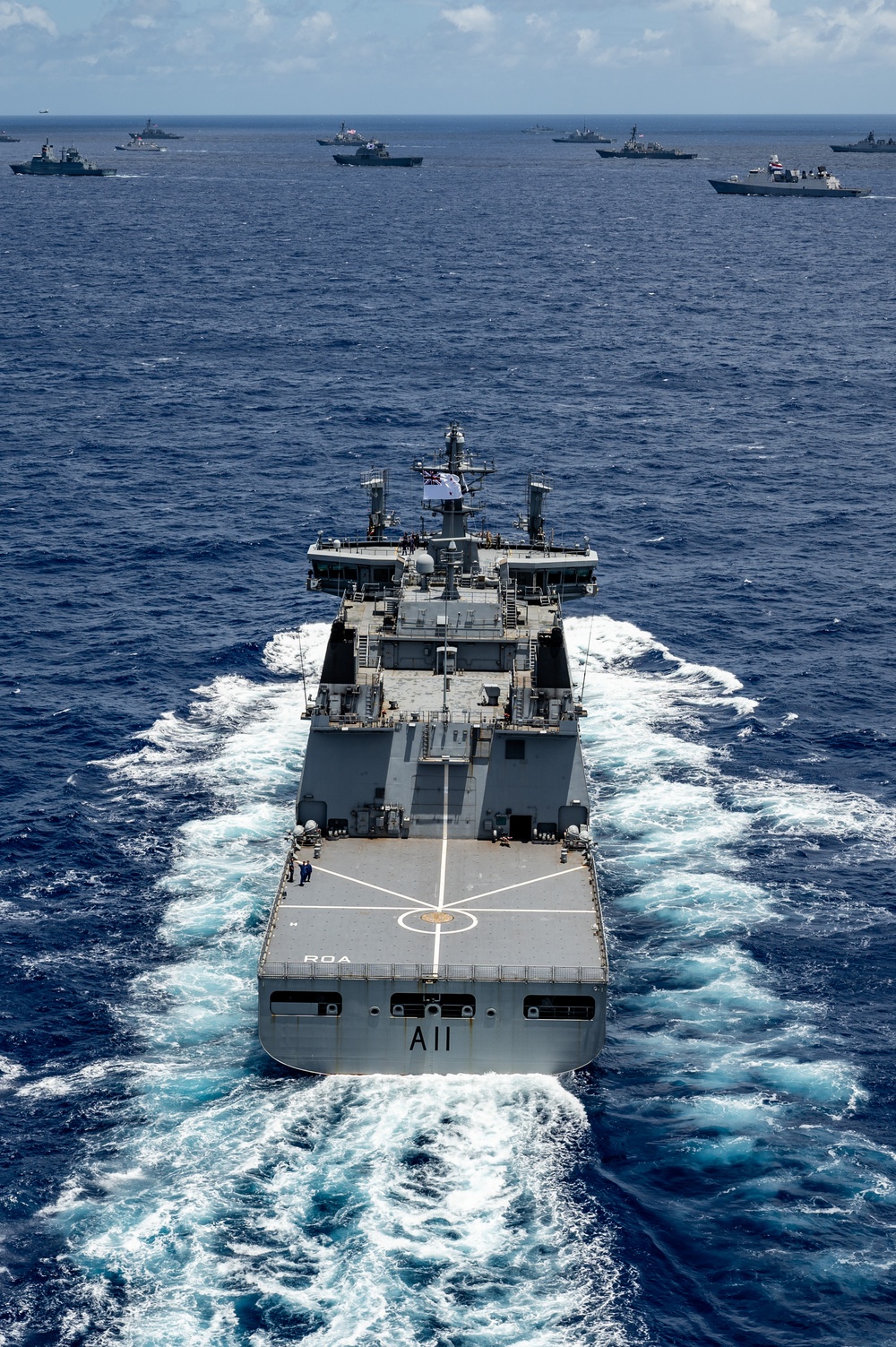 DVIDS - Images - Multinational ships sail in formation during RIMPAC ...
