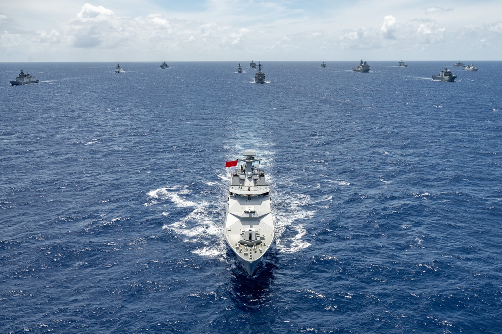 DVIDS - Images - Multinational ships sail in formation during RIMPAC ...