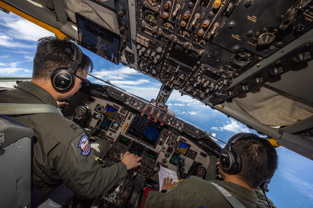 DVIDS - Images - KC-135 cockpit crew [Image 1 of 4]
